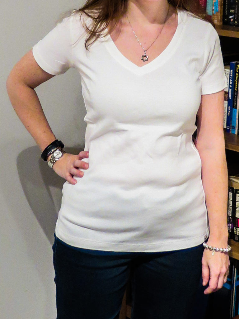 The basic white tee | La Petite Poire