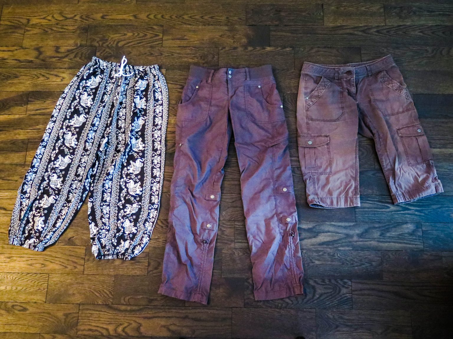 Petite travel capsule wardrobe | La Petite Poire